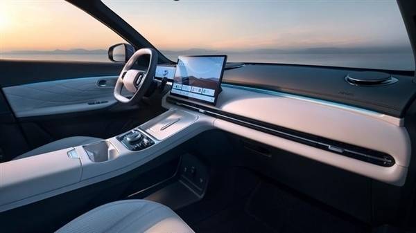 吉利银河星舰7 EMi火爆上市！13天破万，混动SUV新纪录诞生_搜狐汽车_搜狐网