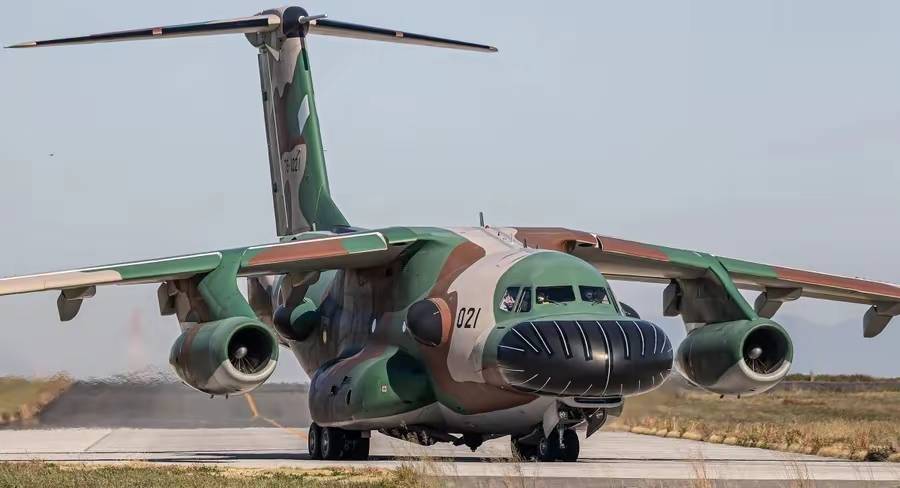 丑萌预警！日本‘鸭嘴兽’战机C-2 SOJ震撼登场，电子战实力竟如此强悍！_性能_远程_采购