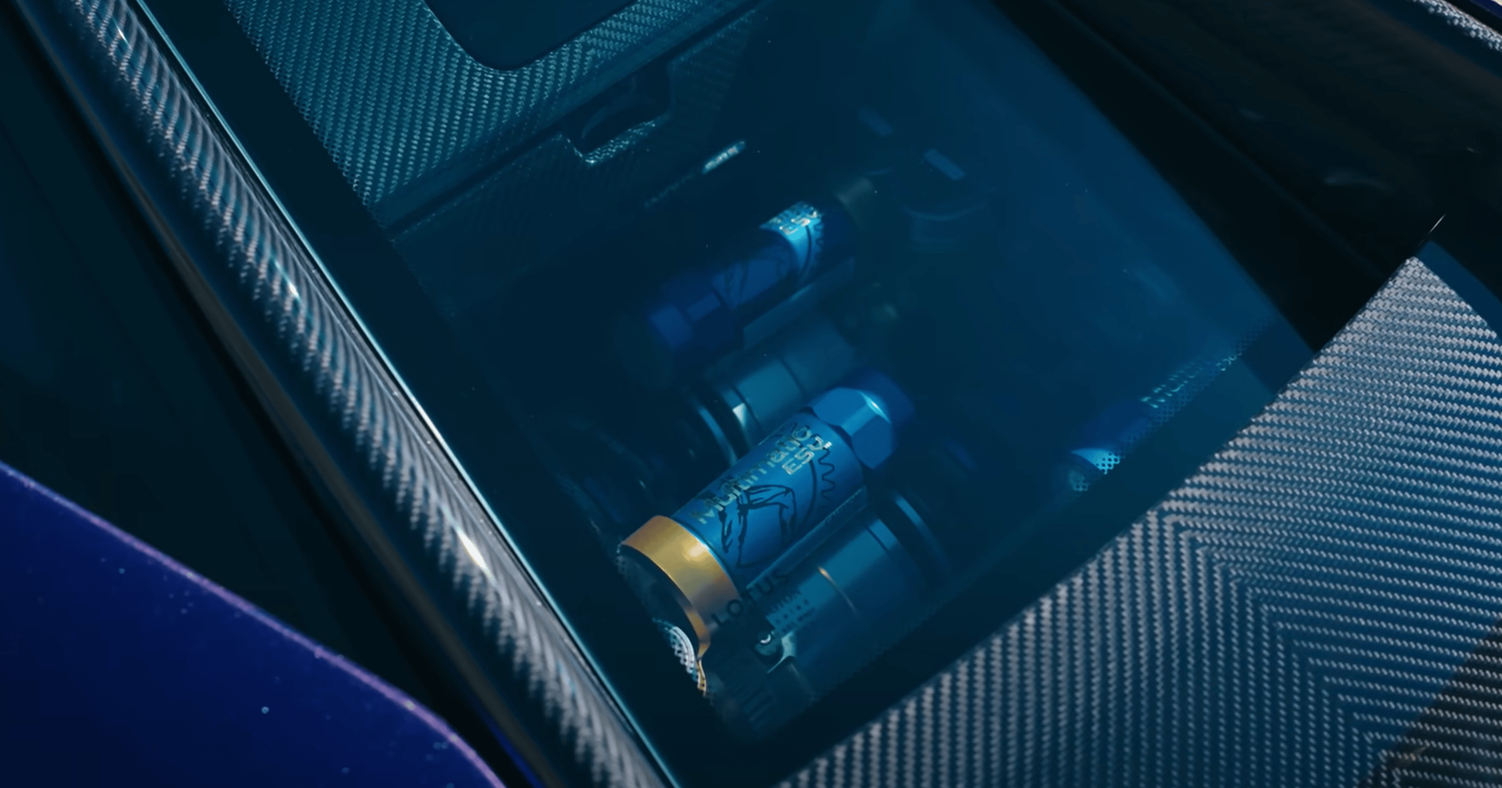价值200万美元 具有2000马力的Lotus Evija EV终于量产上市_搜狐汽车_搜狐网