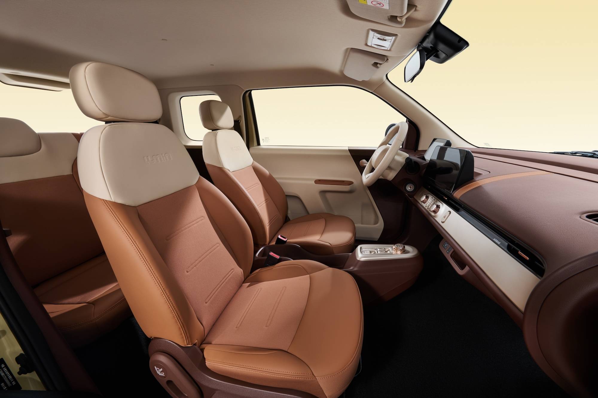 大两门体态兼具协调与稳定，Lumin宝藏版4.79万起_搜狐汽车_搜狐网