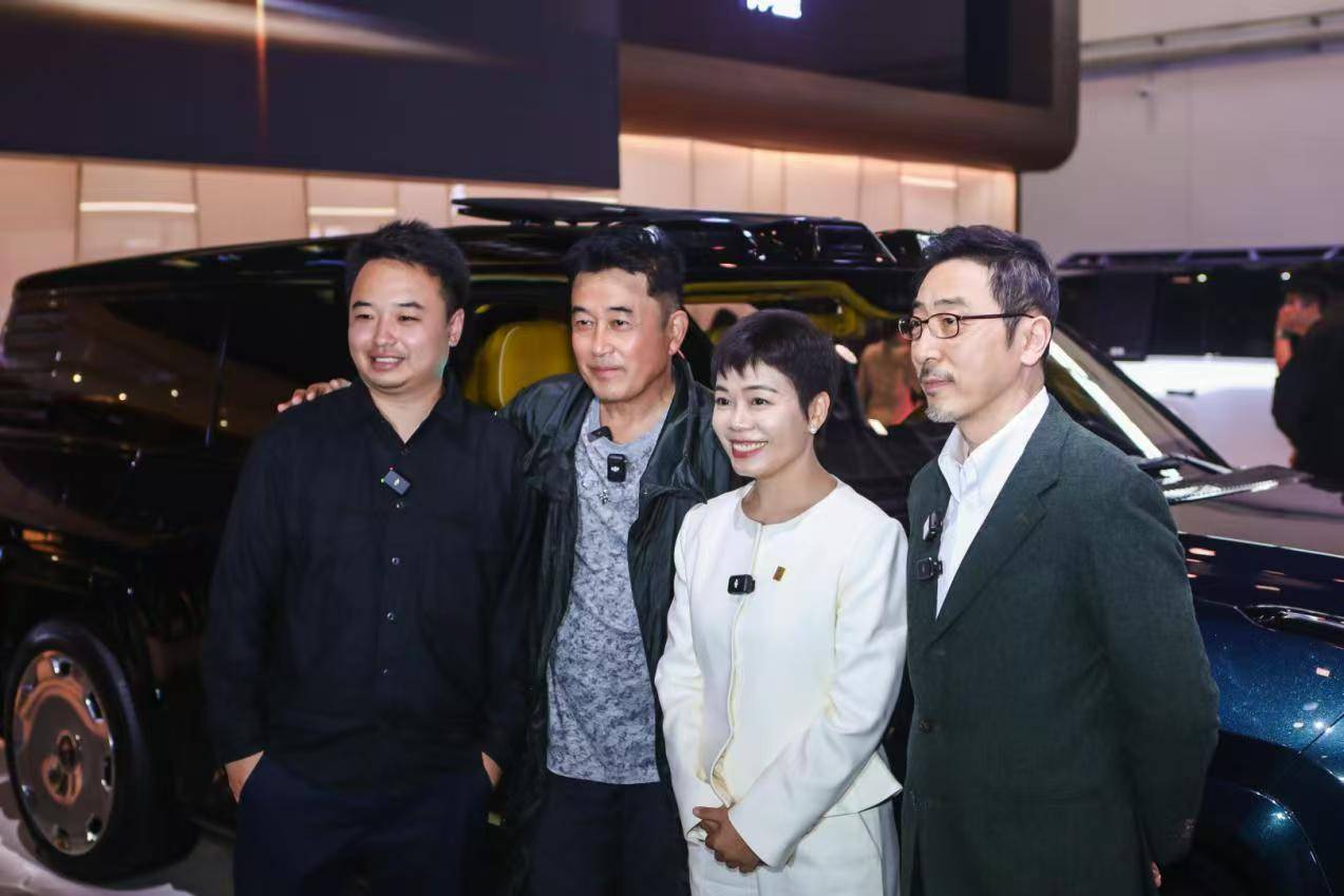 比亚迪E3馆：车展C位，燃动全城，人气狂飙_搜狐汽车_搜狐网