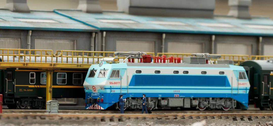 中车文创与长鸣联合开发的首款火车模型SS8上线，被抢购一空_搜狐汽车_搜狐网