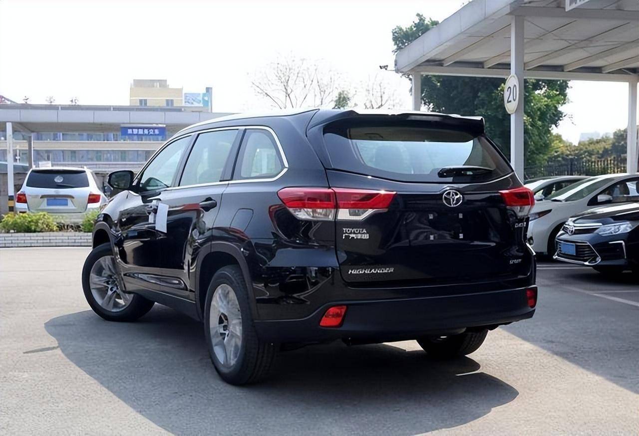 这才是丰田“厚道”SUV，空间赶超途观L，配2.0T+6AT，不足24万起_搜狐汽车_搜狐网