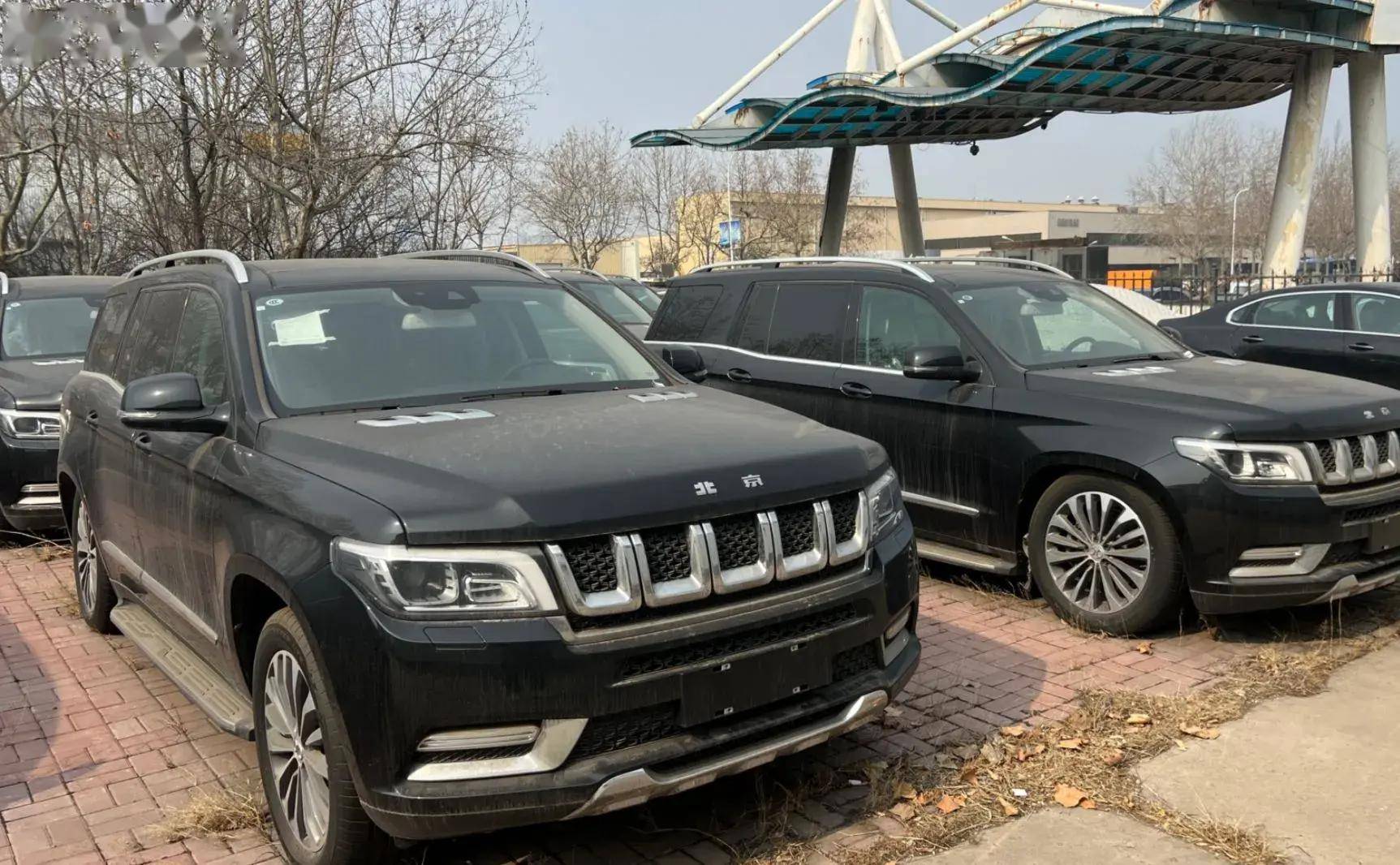 狂降20万，天津港出现大批北京BJ90，不看标都是奔驰_搜狐汽车_搜狐网