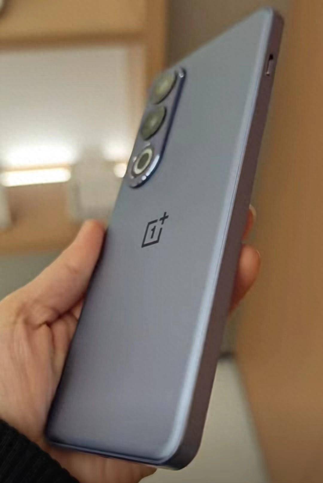 2000元档新贵！一加ACE 3V为何受到欢迎？颜值与性能并存_手机_屏幕_效果