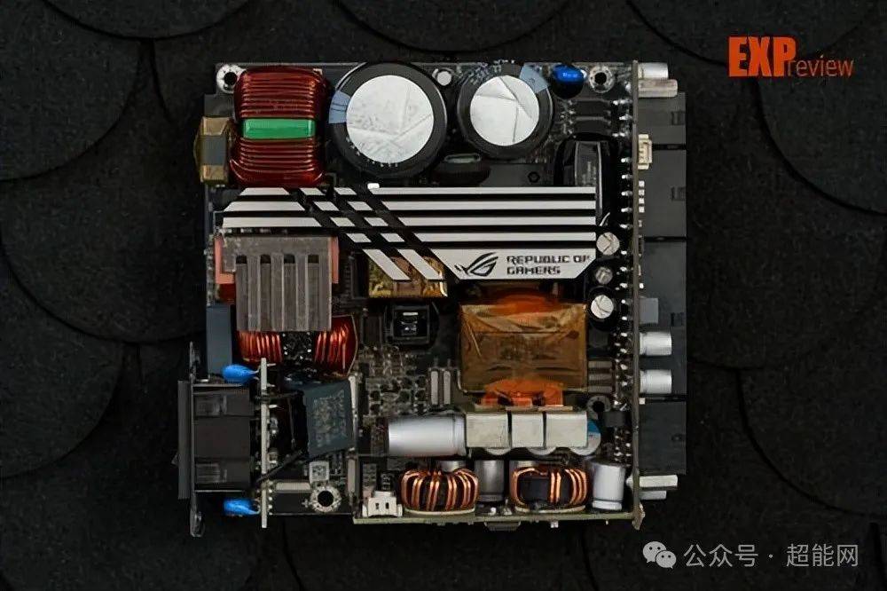 Rog Loki洛基1200w Titanium电源评测：兼顾体积与效能的小王者接口的设计pin 3905