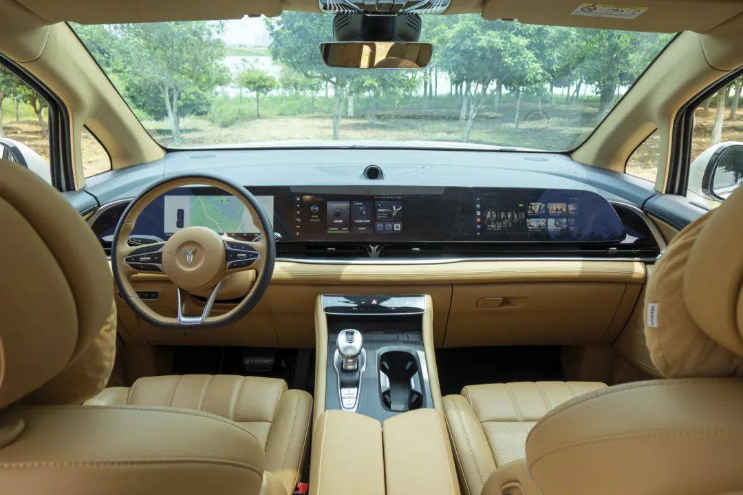 插混MPV两强PK 岚图梦想家与腾势D9谁更适合你？_搜狐汽车_搜狐网