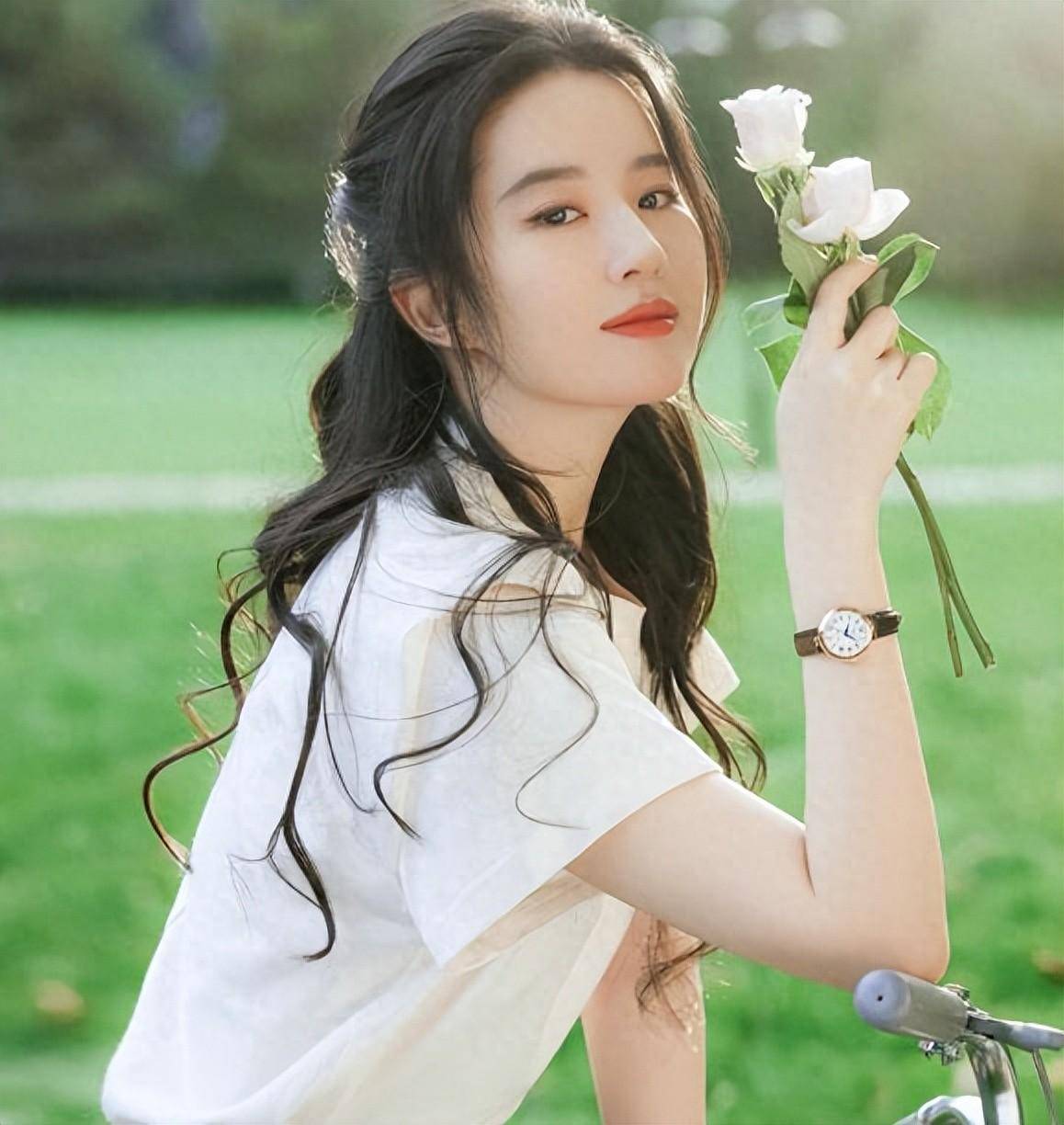 神仙姐姐刘亦菲的身材究竟有多好？刘亦菲为什么被大家叫神仙姐姐魅力气质女神