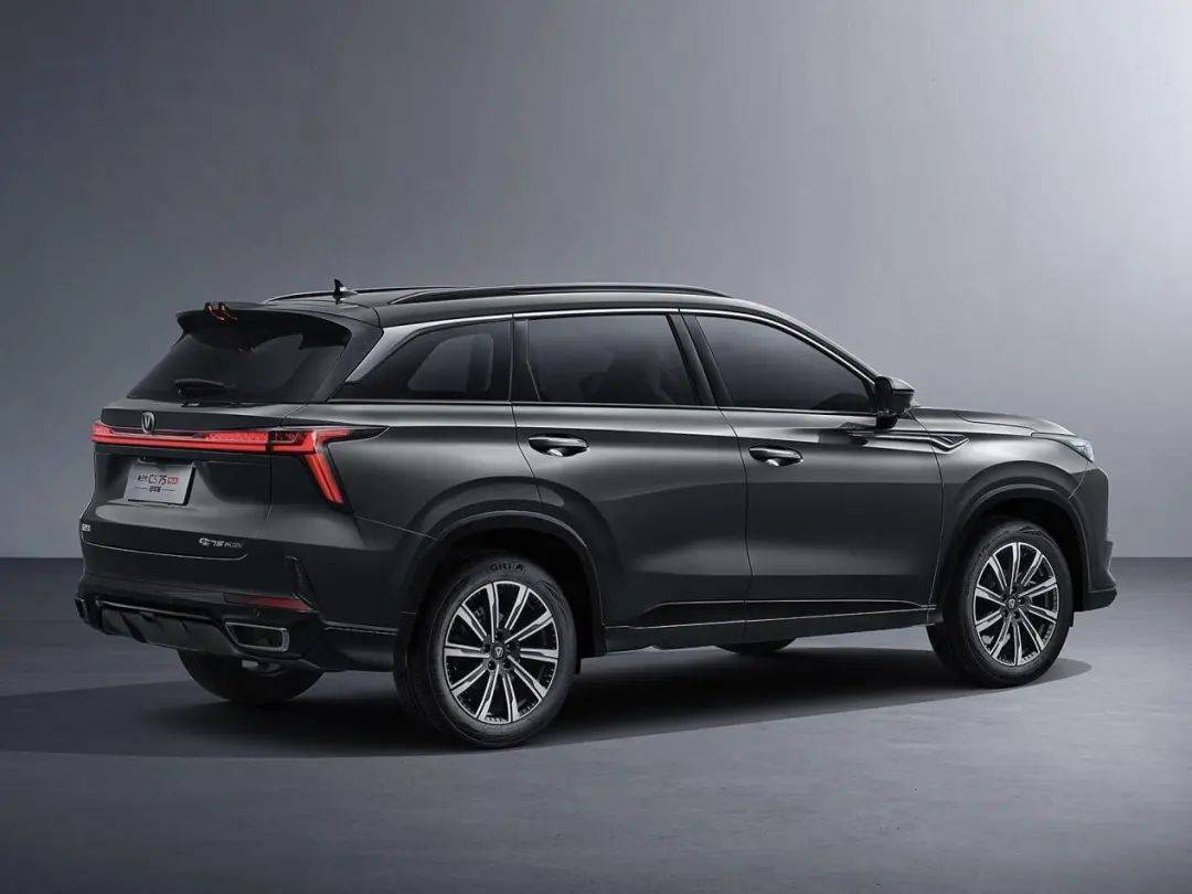 2.0T+8AT，3米轴距大5座布局，加92即可，15万拿下，家庭出行好搭子！_搜狐汽车_搜狐网