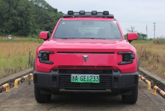 粉色深蓝G318与Twins演唱会共赴青春约定_搜狐汽车_搜狐网