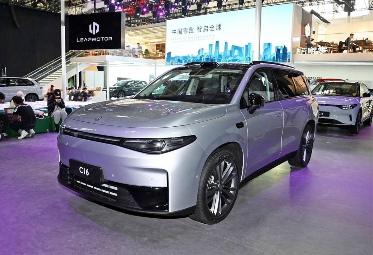 神奇MPSUV！15.58万起的零跑C16，比理想L6更实惠、更实用_搜狐汽车_搜狐网