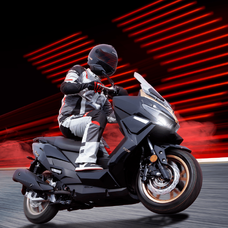 短评丨光阳Racing H150预售9分30秒告罄 踏板精神值得认同_搜狐汽车_搜狐网