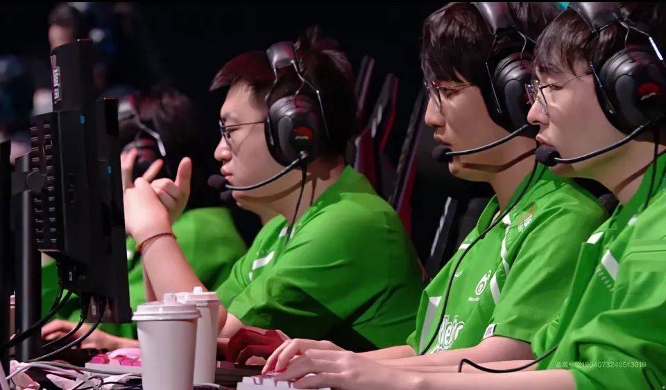 LPL三大爆料公布，RNG升级配置，JDG要组全华班，有队伍即将退场_战队_选手_Ruler