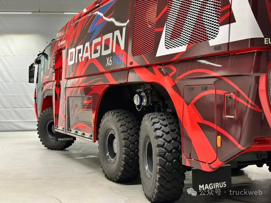 双Cursor13发动机 功率超1000马力 马基路斯发布全新机场主力消防车Dragon X6 Neo_搜狐汽车_搜狐网