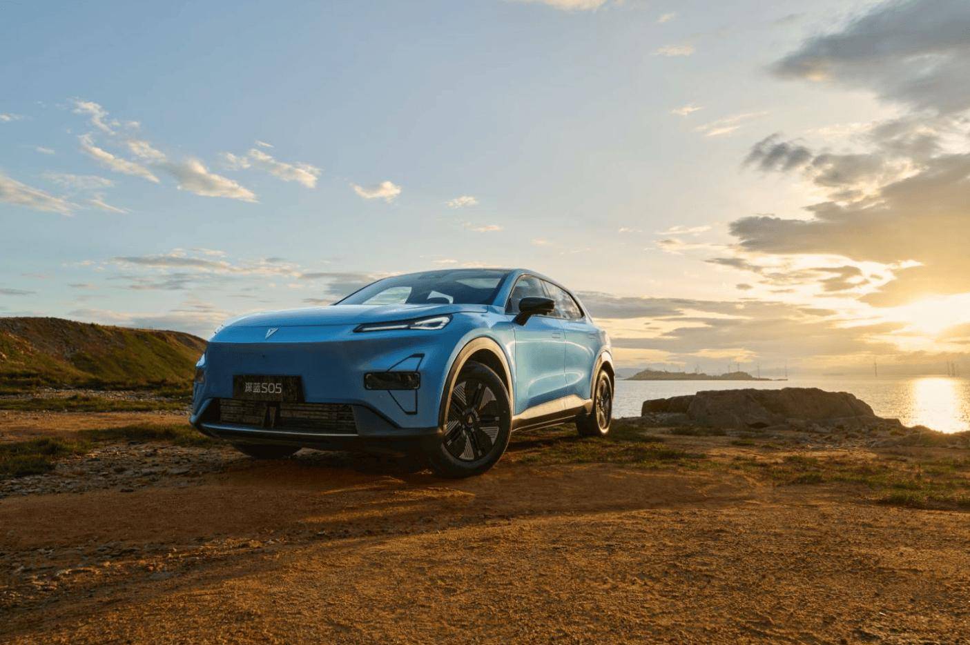 22项同级首发+46项同级领先，深蓝S05打造15万级SUV配置天花板_搜狐汽车_搜狐网