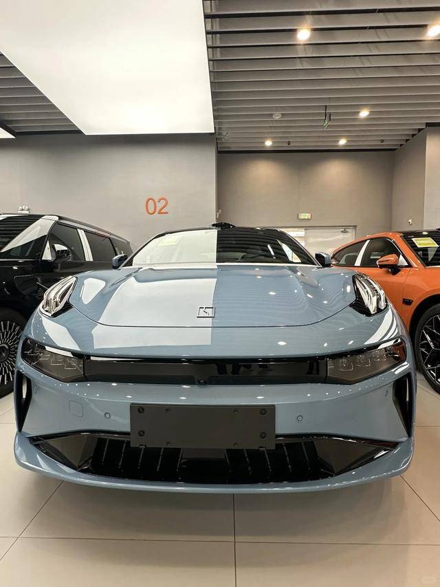 2025新款极氪007 VS 智己L6：续航王者之争，谁将笑到最后？_搜狐汽车_搜狐网