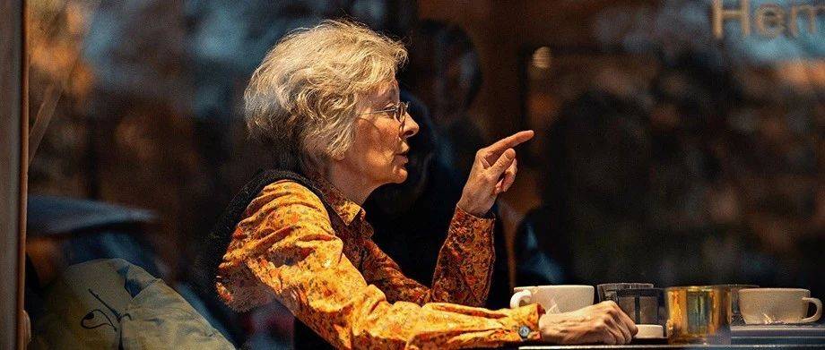 利用玻璃窗创作 | 摄影师Fredrik Axling_斯德哥尔摩