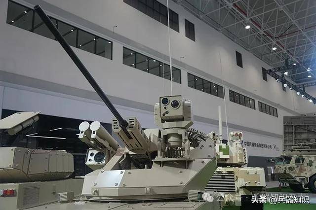 2024航展地面动态演示 之 VU-T10、VU-T5无人战车、机器狼_轻型_上图_扫雷车