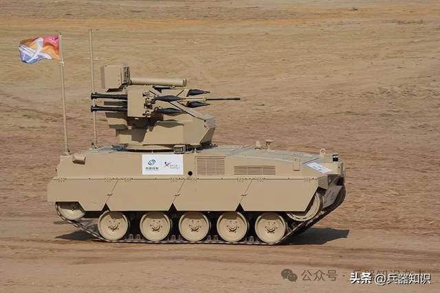 2024航展地面动态演示 之 VU-T10、VU-T5无人战车、机器狼_轻型_上图_扫雷车