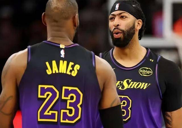 NBA常规赛明天12月5日赛程：湖人PK热火，快船背靠背PK森林狼盼复仇_比赛_防守_CBA