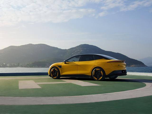 2025款极氪007、Model 3、智界S7全面对比，哪个更符合你的需求？_搜狐汽车_搜狐网