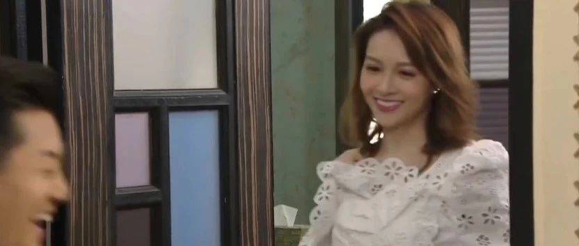 TVB女艺人吐槽不被续约，都没个正式通知！无奈称离开是最正确选择！_梁雯蔚_Pet_造型