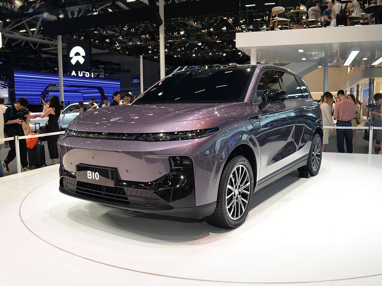 10万级纯电SUV大乱斗：零跑B10、银河E5、元PLUS谁更胜一筹？_搜狐汽车_搜狐网