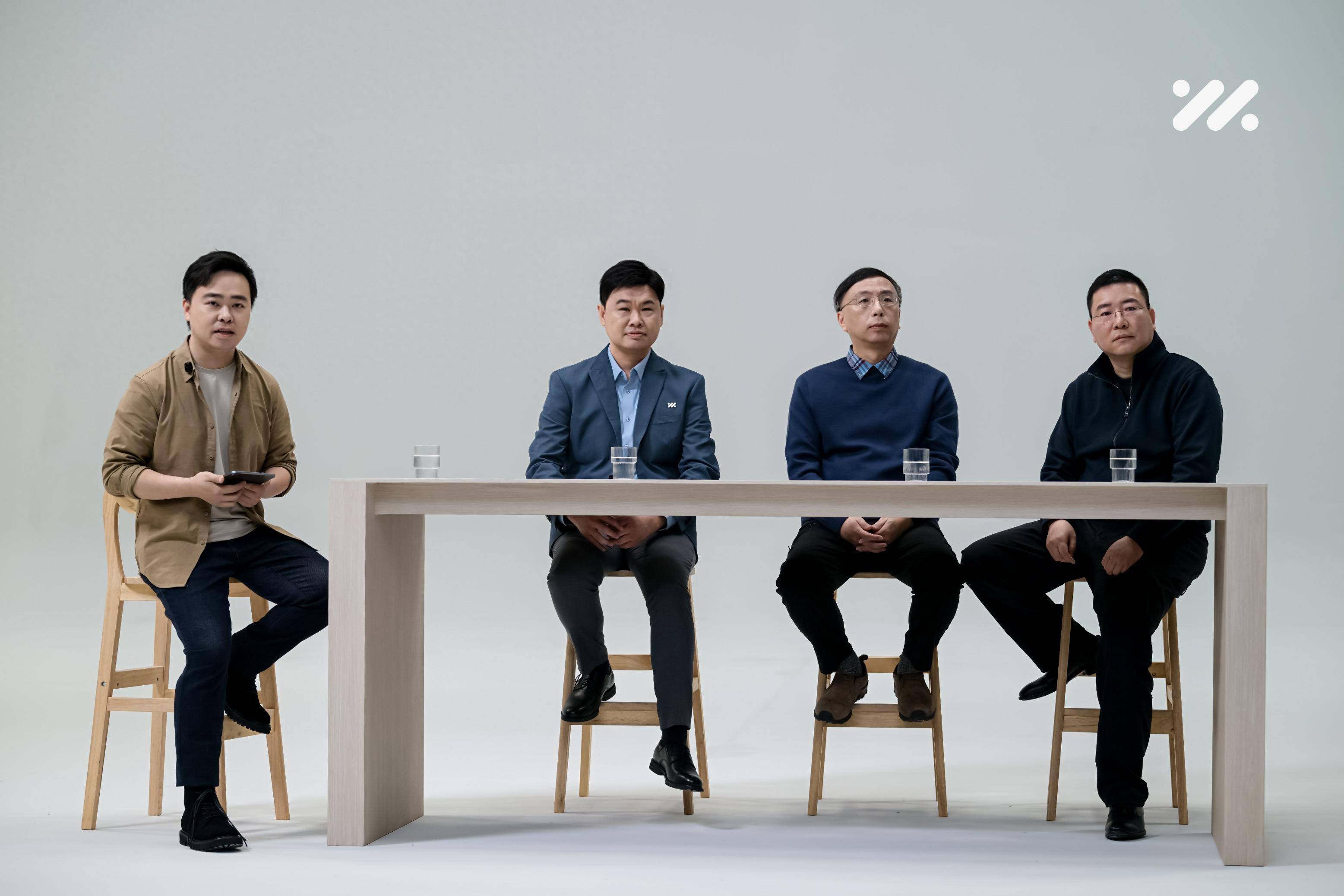 智己汽车联手阿里斑马智行，IM AIOS生态座舱开启“动口不动手”新纪元！_搜狐汽车_搜狐网