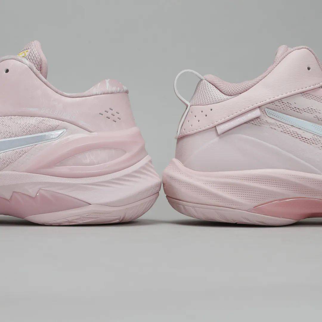 快传横评 | ASICS GELBURST 28 VS GELHOOP V17 S_图左_对比_图右