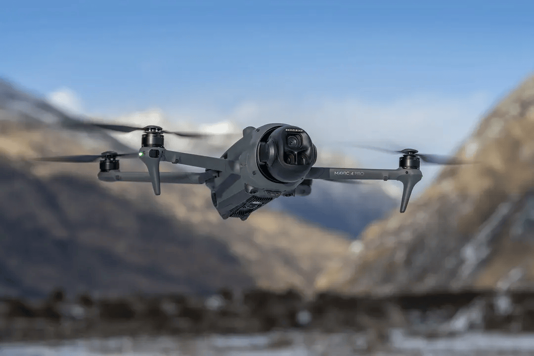 大疆确认新品Mavic 4 Pro无人机将不会在美国上市_TheVerge_来源_电池续航时间