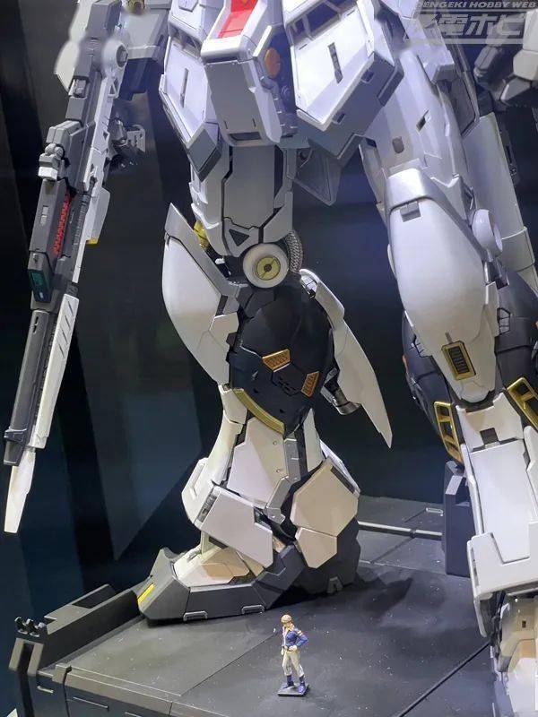 PGU牛高达官图和实物来了！到底是怎样的新PGU要60000？_效果_来稿_造型