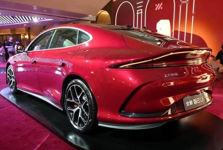 20.49万起！新款智己L6正式上市 标配激光雷达 续航最高850km_搜狐汽车_搜狐网