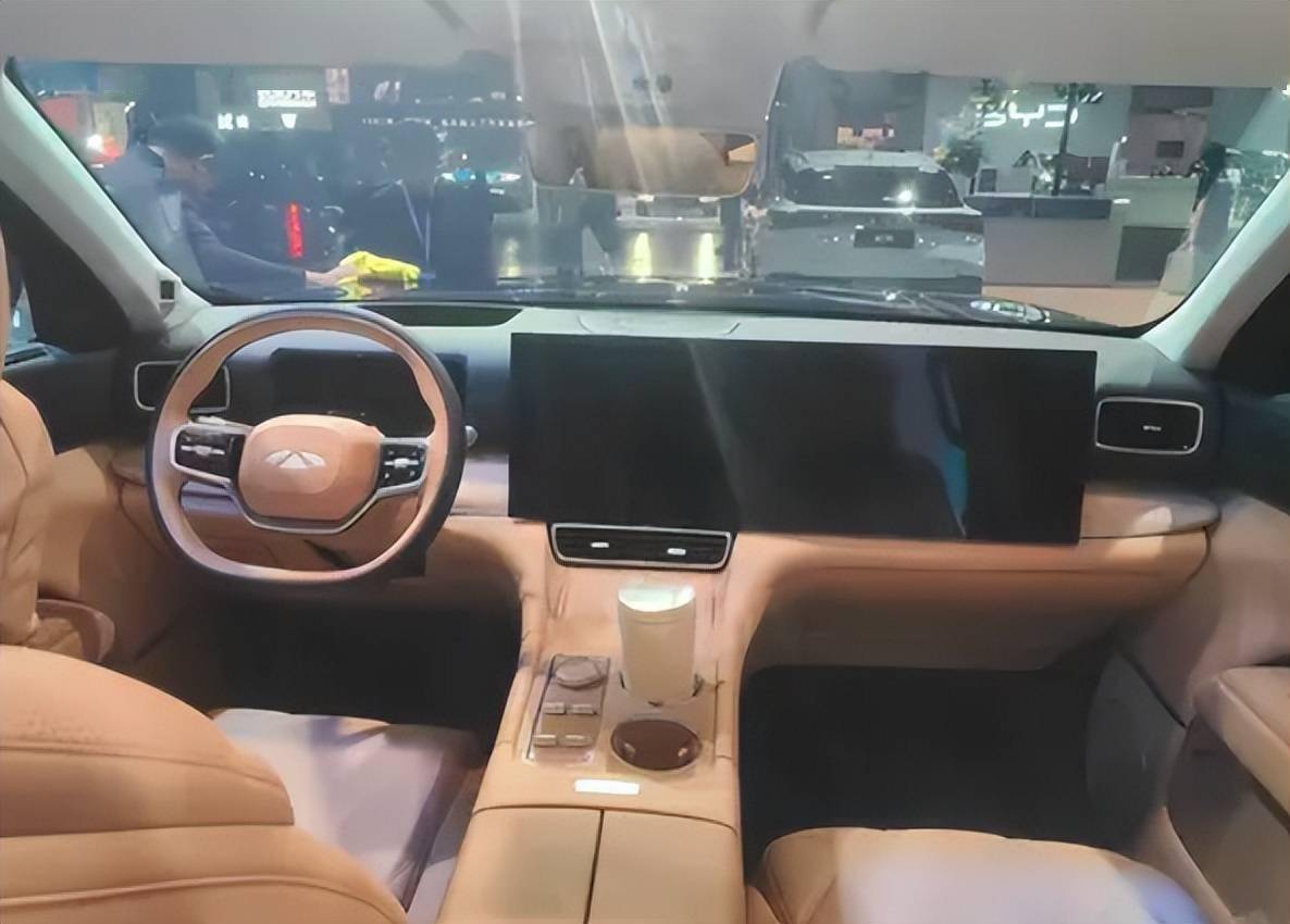 奇瑞风云T11豪配登场，L9车主真的会心动吗？_搜狐汽车_搜狐网