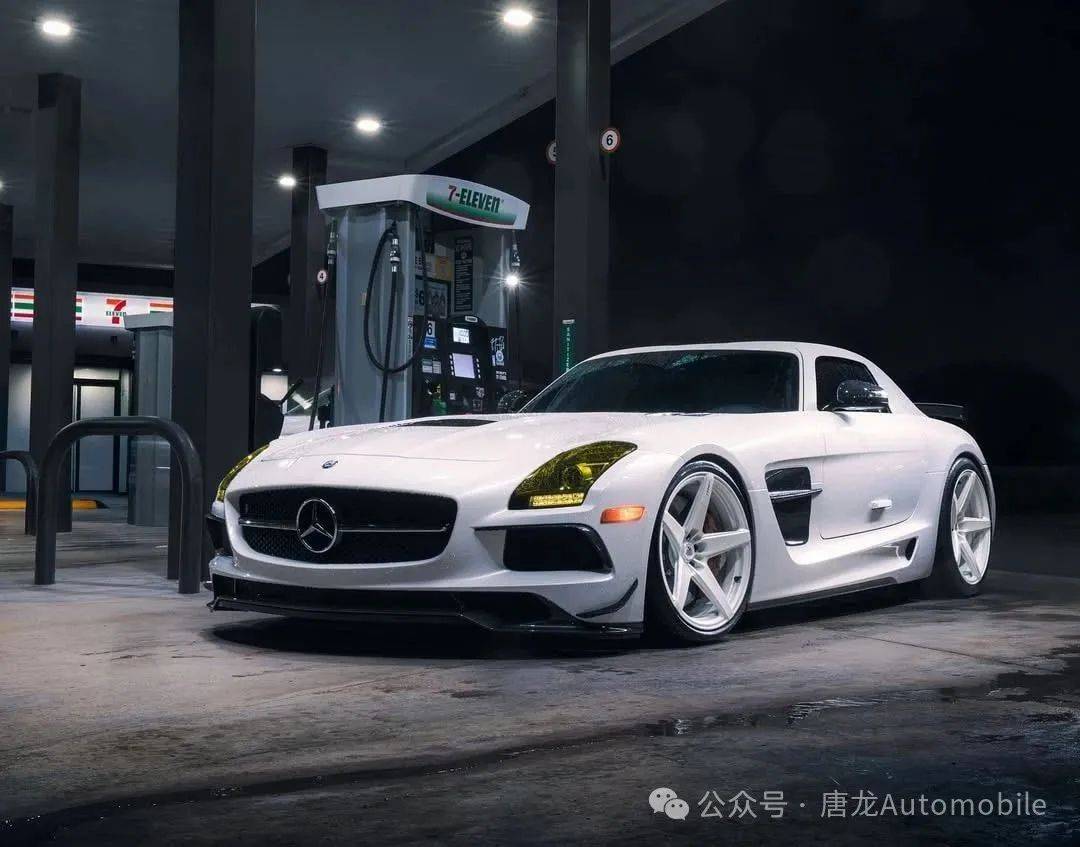 【最帅奔驰跑车】从洛杉矶到社交媒体：深度解析SLS AMG Black Series的改装艺术_搜狐汽车_搜狐网