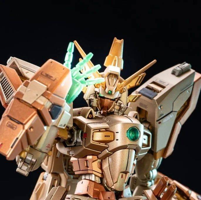 加点刻线就平衡了！金闪闪的RG闪光高达超级模式_机体_模型_细节
