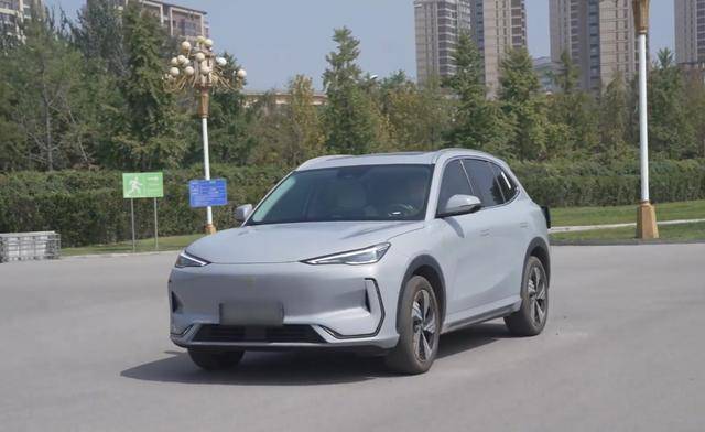 10万预算选车干货！零跑B10、深蓝S05和银河E5谁更值得买？_搜狐汽车_搜狐网