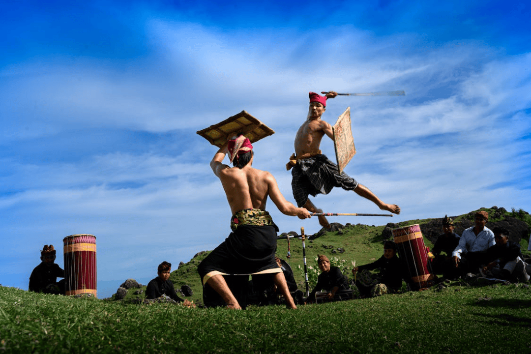 隐性嫉妒关系，都应尽早断开！_心理_pexel_攻击